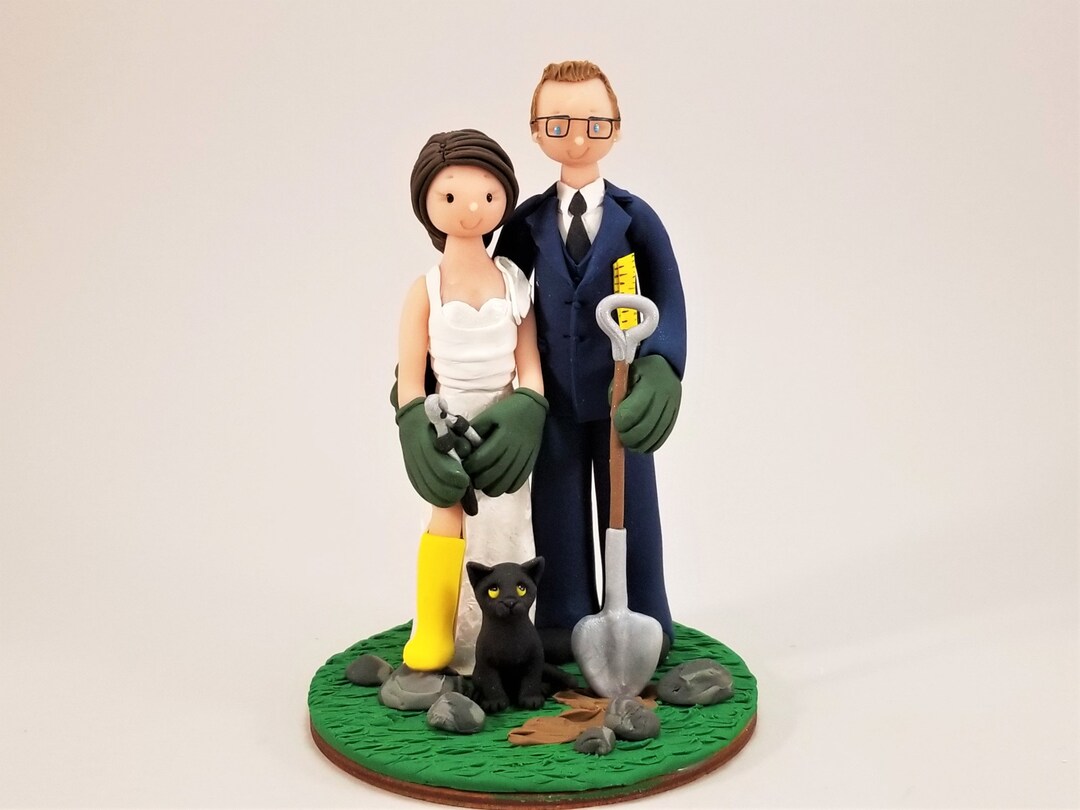 Customized Garden Theme Wedding Cake Topper by MUDCARDS - Etsy
