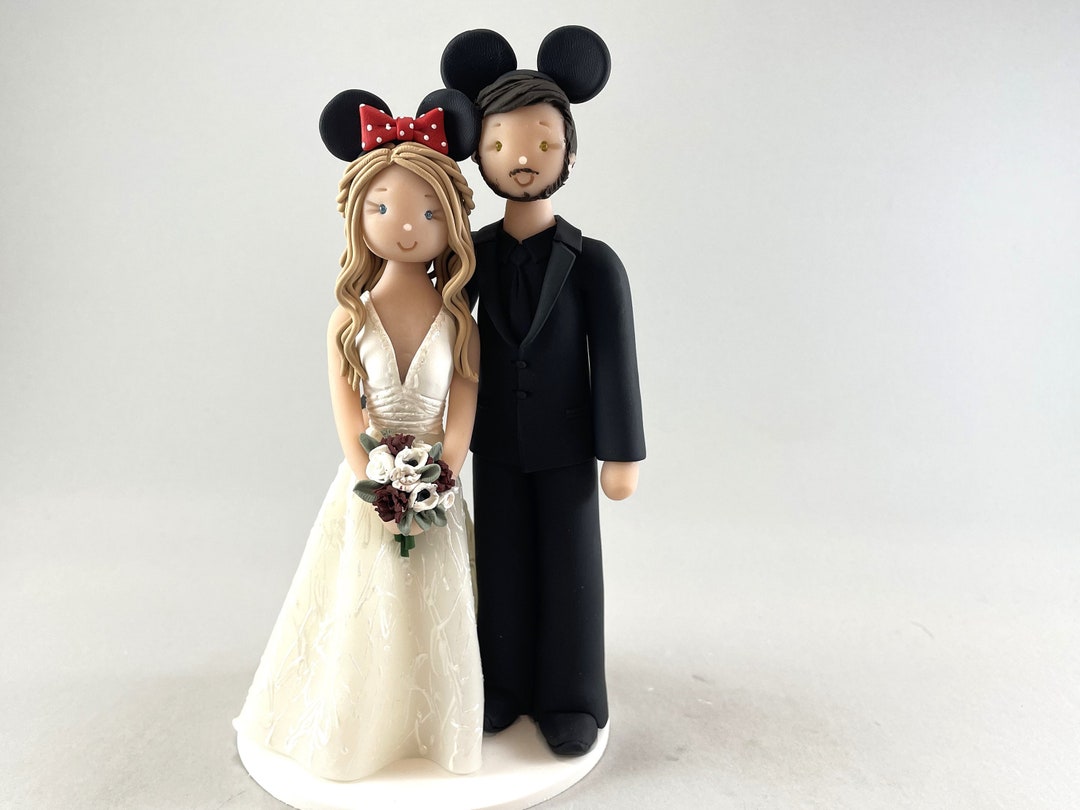 Custom Wedding Figurines Bride and Groom Cake Topper by Mudcards - Etsy
