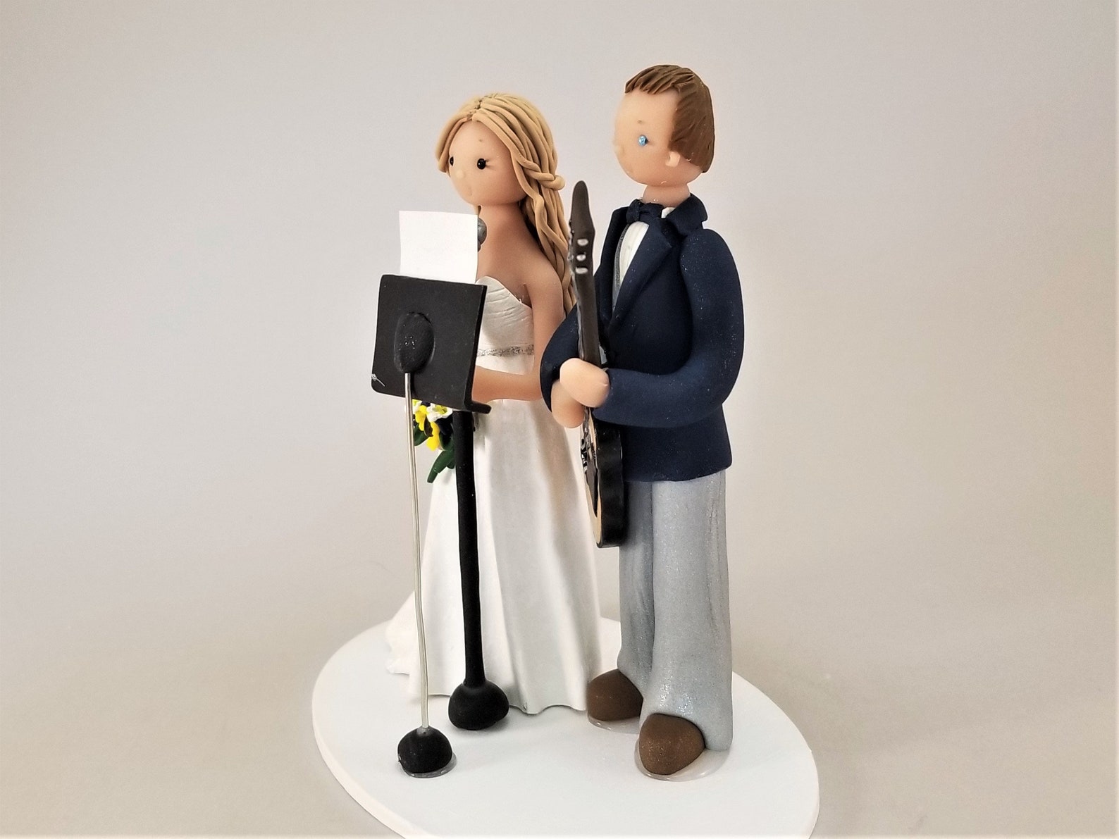Singer & Guitarist Personalized Wedding Cake Topper - Made by Mudcards ...