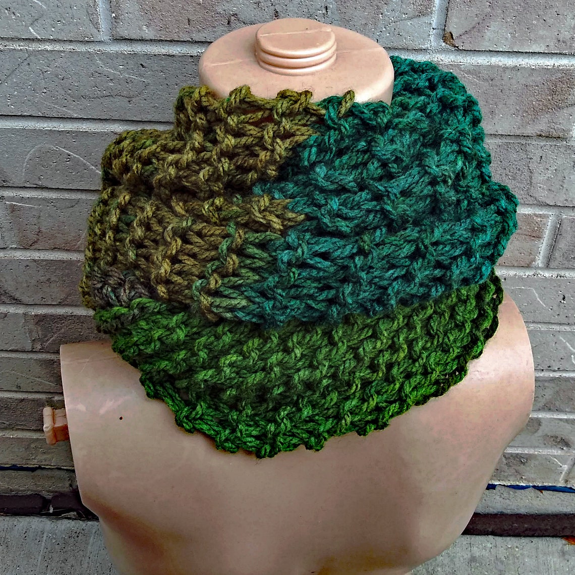 Ready to Ship Chunky Cowl in Green, Outlander Cosplay, Womens Knit ...