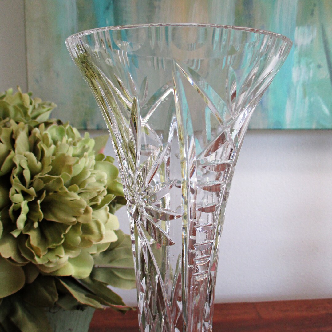 Beautiful & Elegant Tall Slender Cut Glass Vase - 11 1/2" - Starburst ...