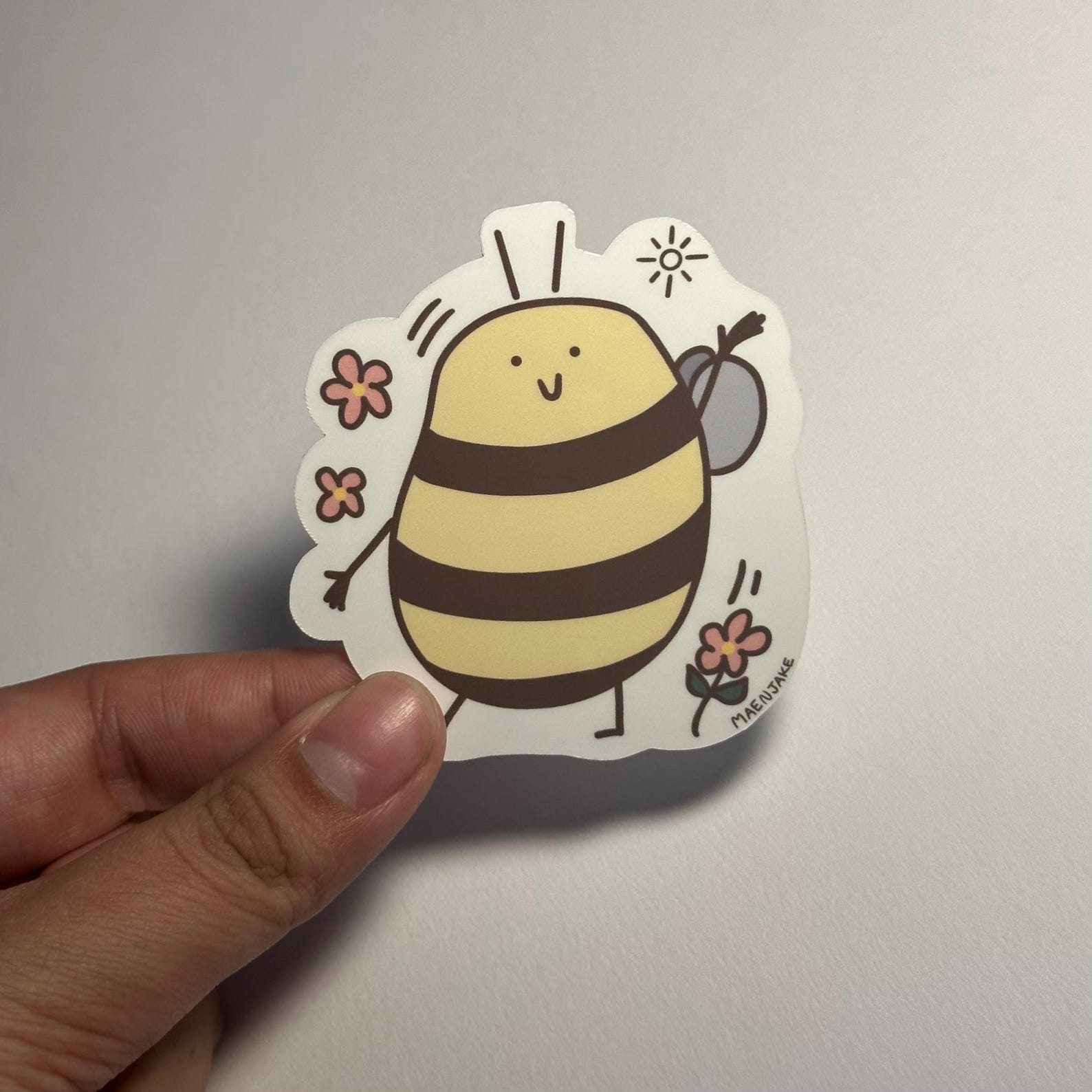 Buzzy Bee // Cute Bee // Happy Bee // Waving Bee // Flowers With Bee ...