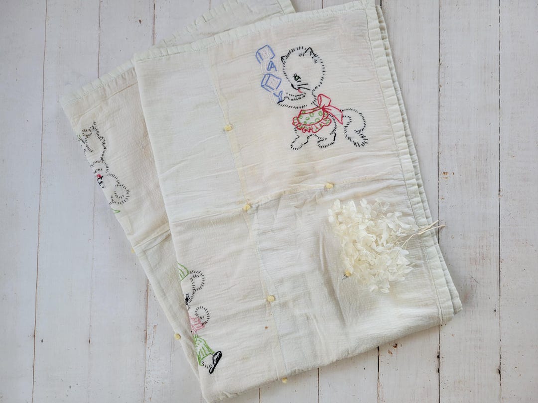 Vintage Hand Embroidered Animals Baby Quilt - Blanket - Needlework ...