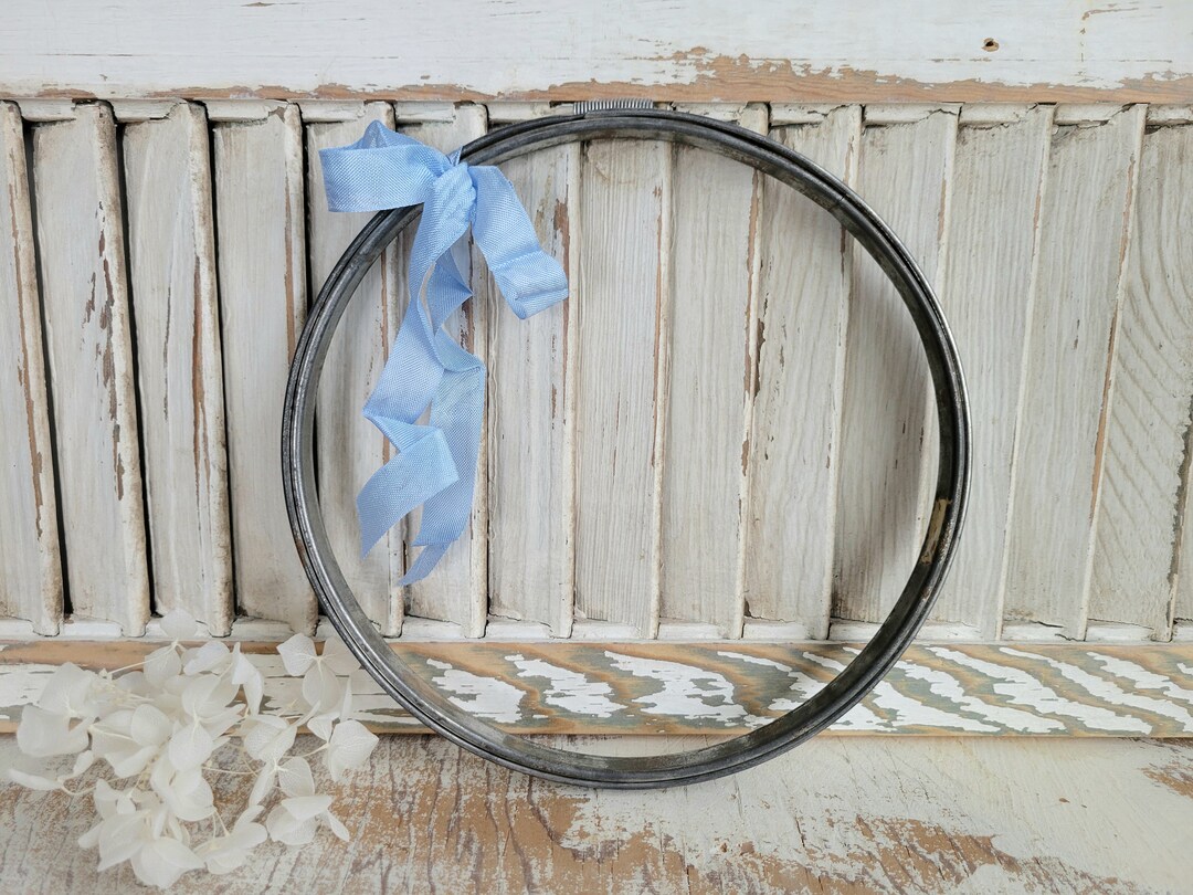 Large Vintage Round Metal Hoop - 7 Inch - Silver - Cork Lined - Spring ...