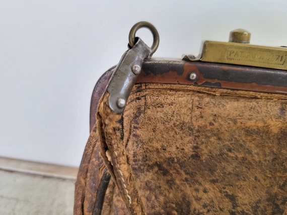 Antique Shabby Victorian Leather Coin Purse - Childs … - Gem