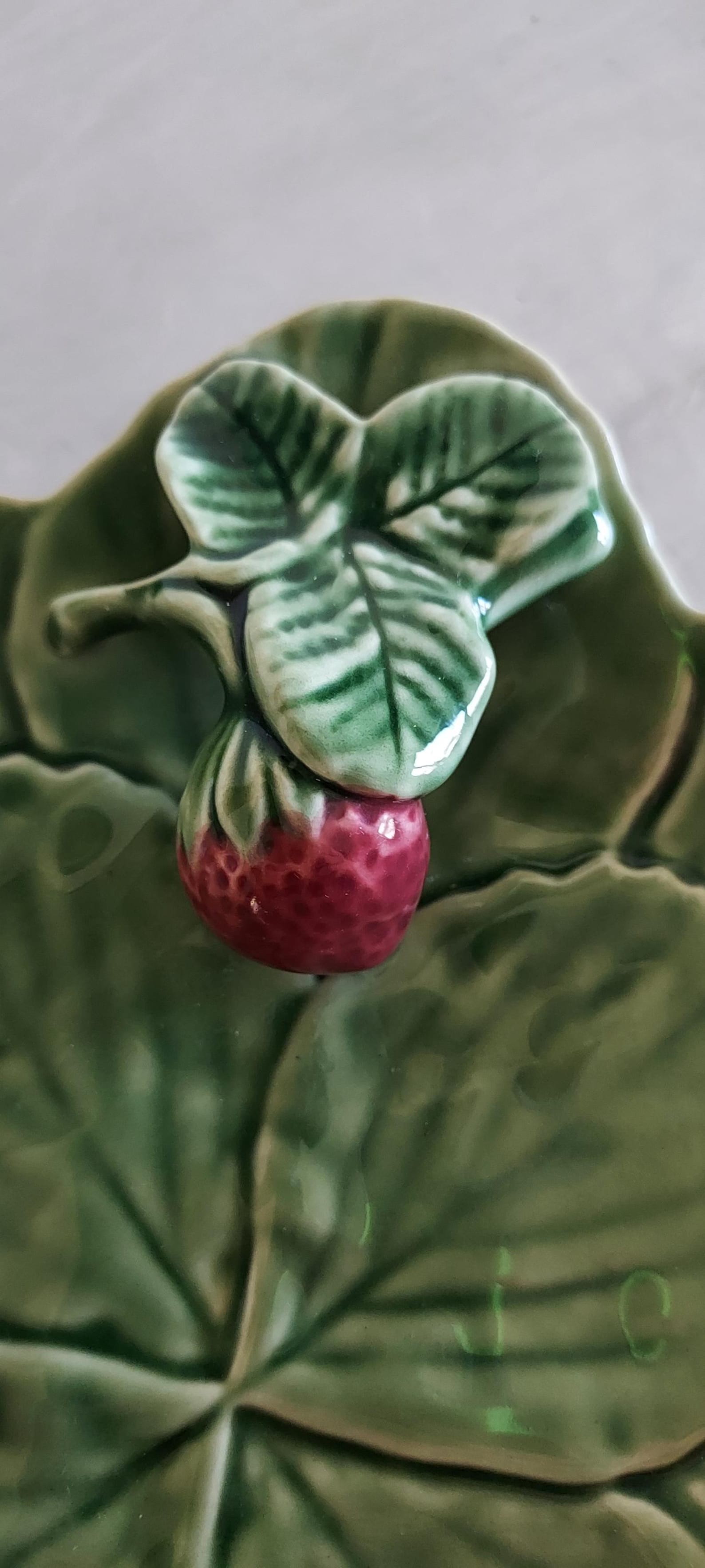 Bordallo Pinheiro Portugal Pottery Green Majolica With Strawberry. 8 - Etsy