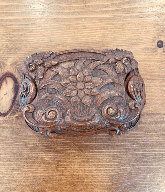 Vintage Syroco Wood Trinket Box - Gem