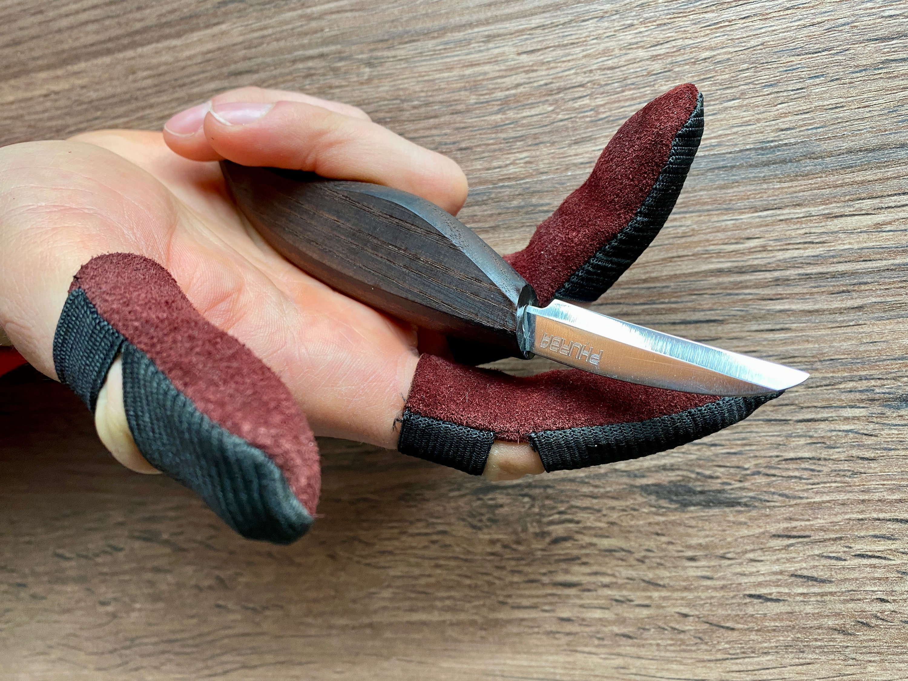 Suede Leather Finger Protectors: Wood Carving Thimbles - Men's Size (3 ...