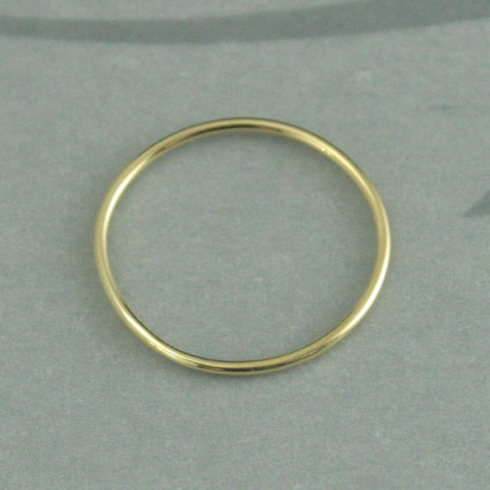 Women's Gold Wedding Band 1mm Round Gold Ring 10K Yellow Gold Ring Thin ...