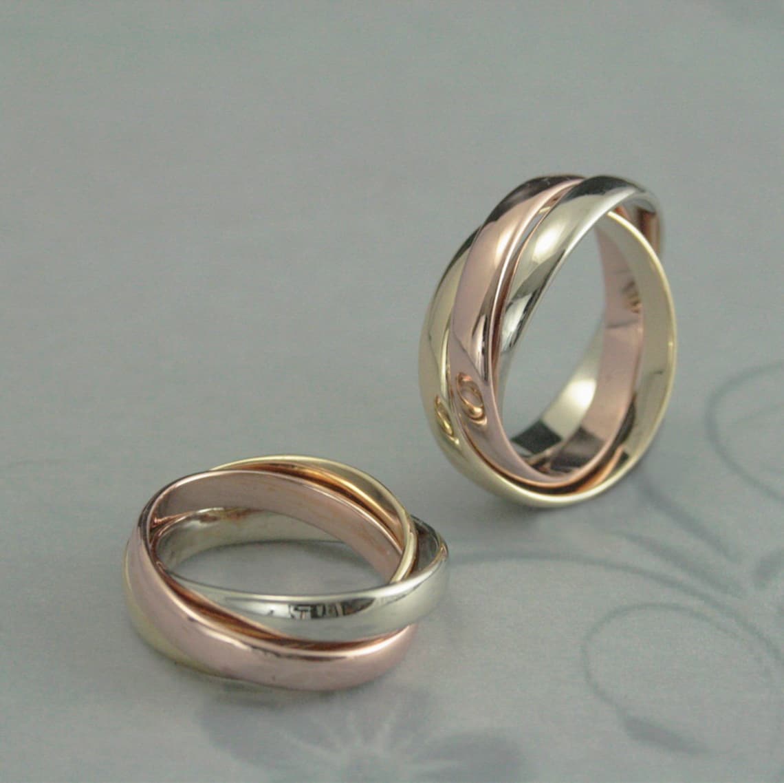 Solid 14K Wide Tricolor Rolling Ring Interlocking Bands Multi Colored ...