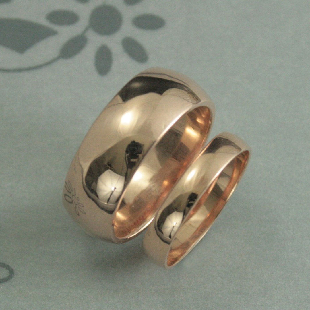 Wide Gold Wedding Band Set 8mm and 4mm Traditional His and Hers Wedding ...