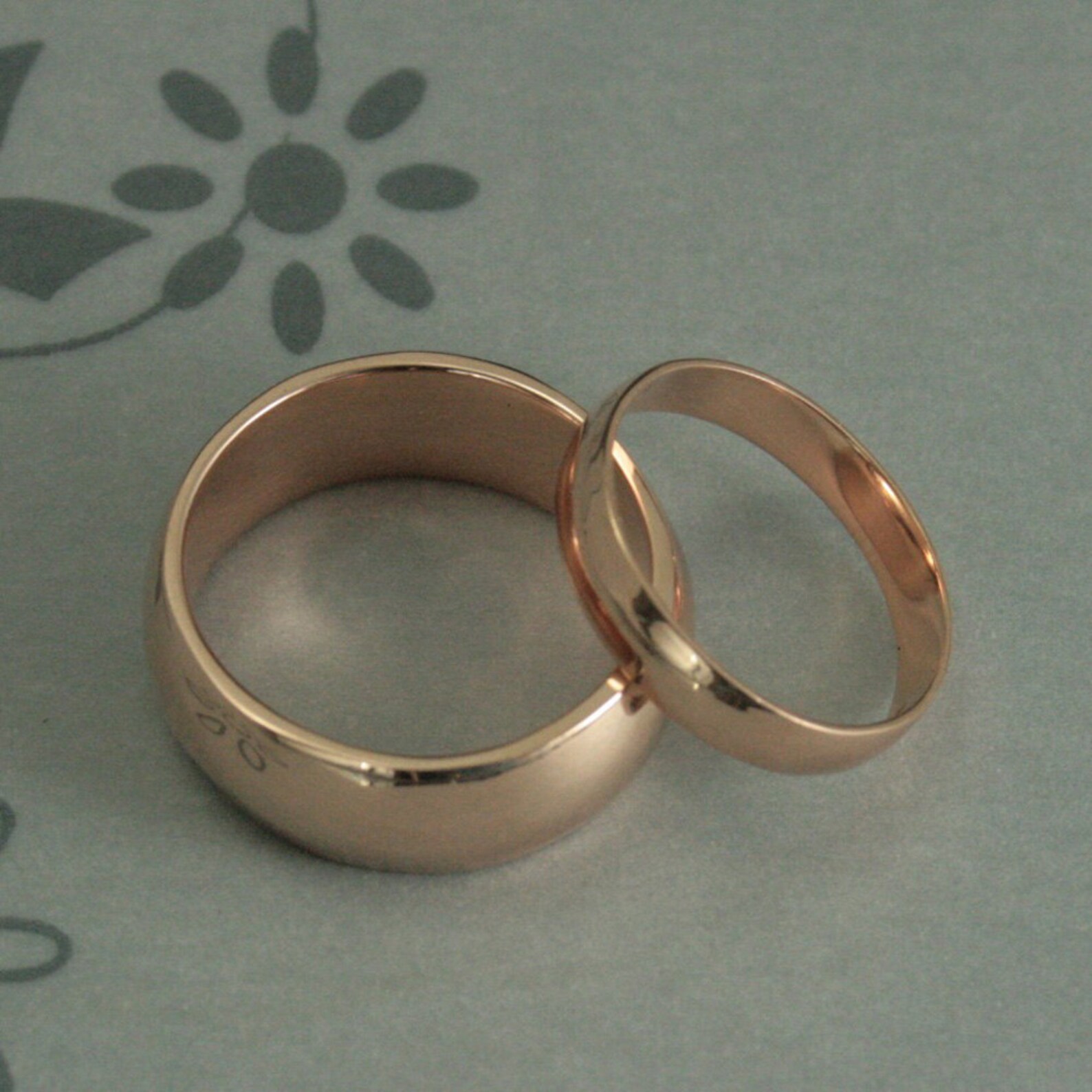 Wide Gold Wedding Band Set8mm and 4mm Traditional His and - Etsy