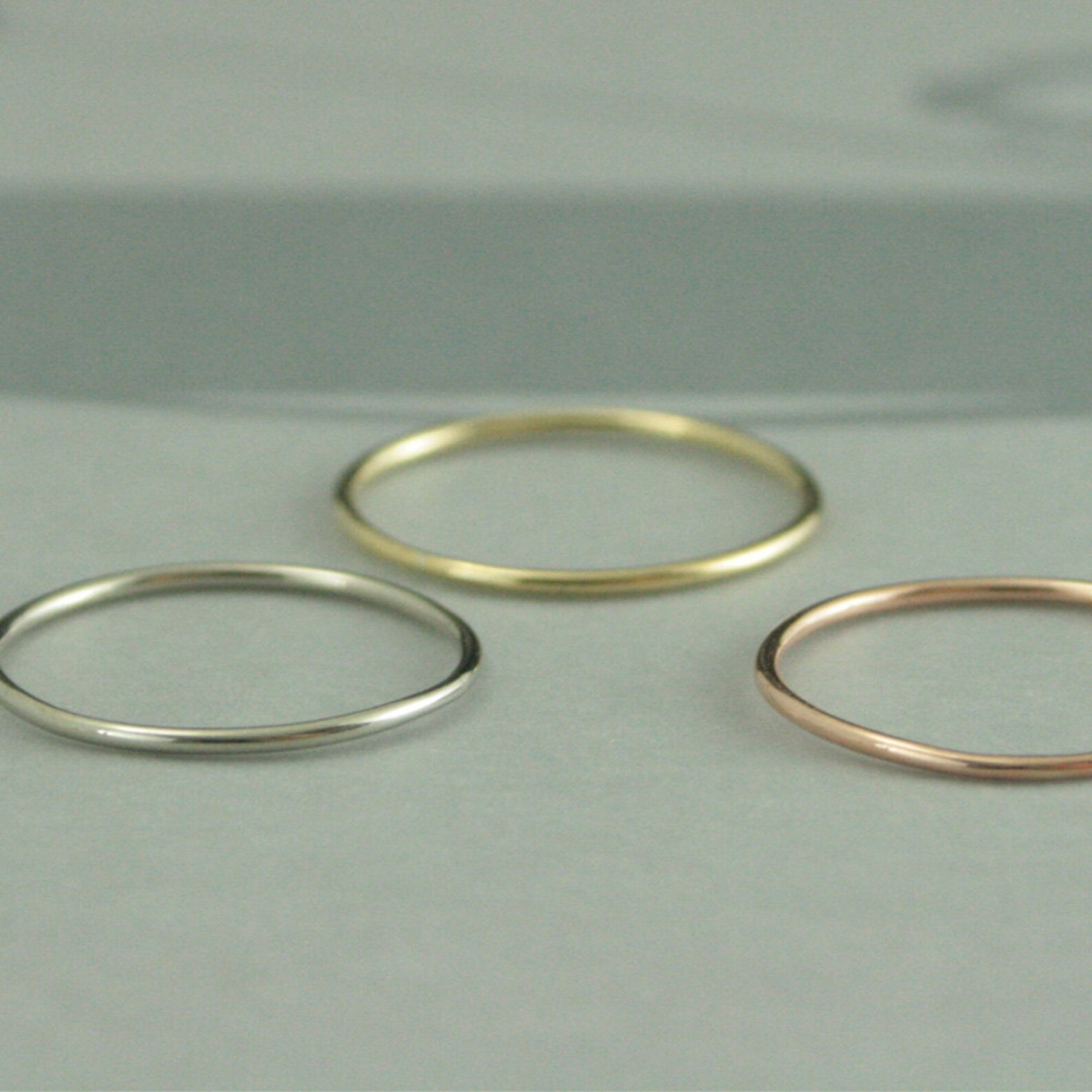 Women's Gold Wedding Band 1mm Round Gold Ring 10K Yellow Gold Ring Thin ...