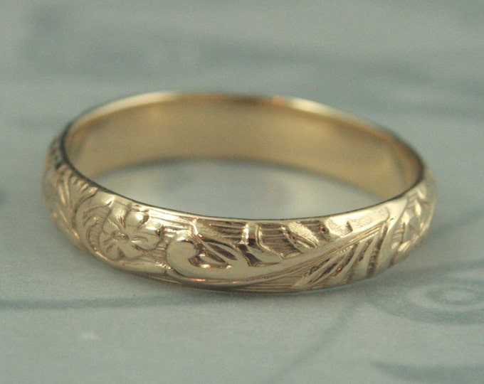 Leaf Vine Wedding Band, Vintage Style Floral Ring for Women, Engraved ...