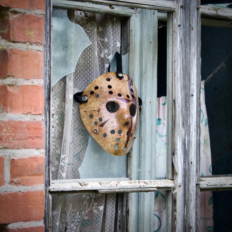 Freitag der 13te inspirierte Jason Voorhees Maske handbemalt - Etsy.de