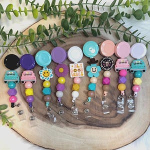 Silicone Retractable Beaded Badge Reel, Beaded Keychain, Nursing Badge ...