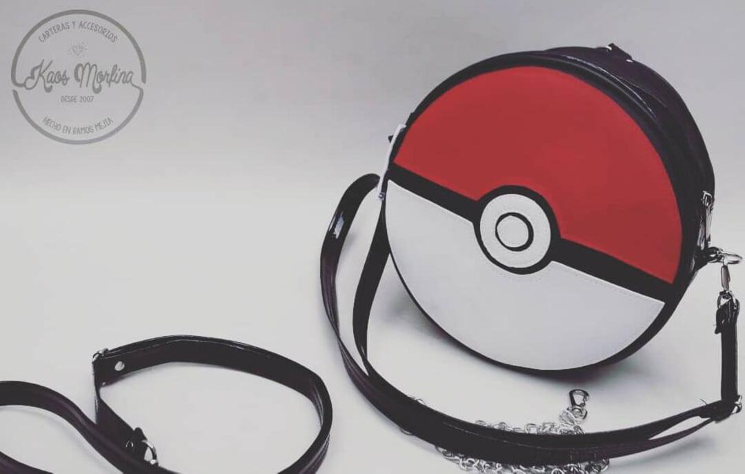 Deluxe Pokémon Pokeball Purse, Backpack and Crossbody - Etsy