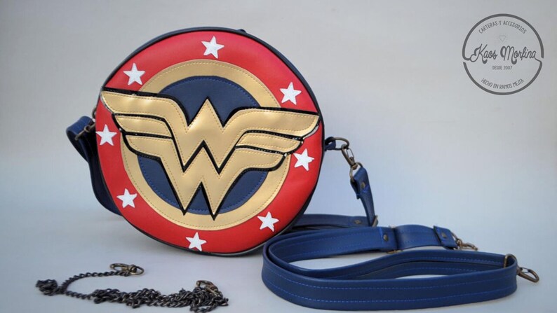 Deluxe Wonder Woman Vintage Logo Purse, Handbag, Backpack and Crossbody ...