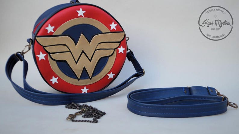 Deluxe Wonder Woman Vintage Logo Purse, Handbag, Backpack and Crossbody ...