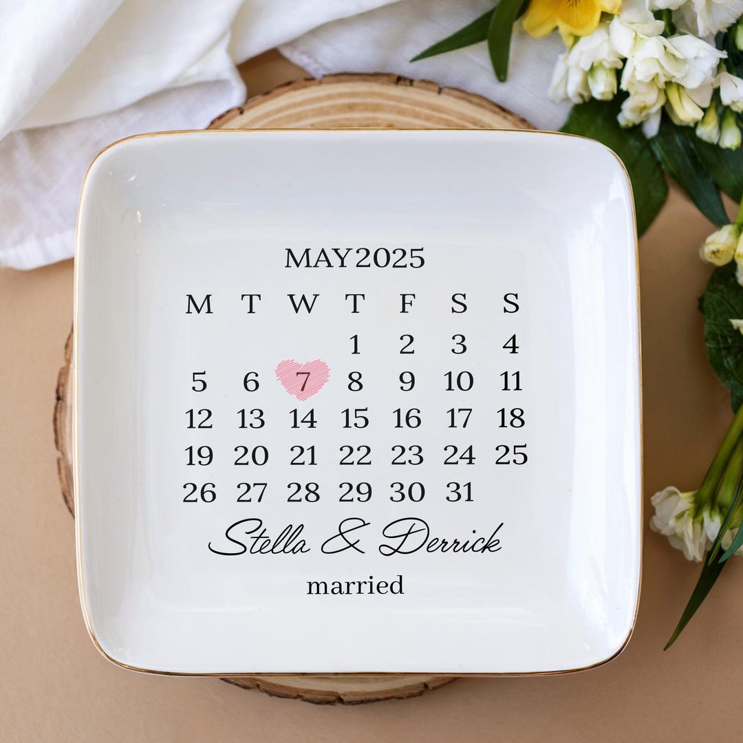 Wedding Date Jewelry Dish, Custom Calendar Date Trinket Dish ...