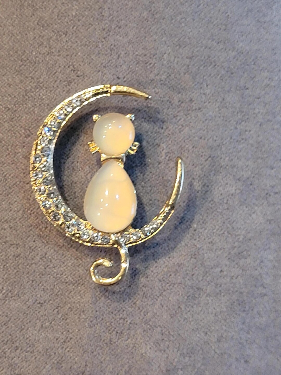 Charming Gold Color Cat on Moon Brooch Pin - Etsy