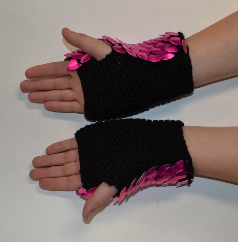 Scalemail Gauntlets in Knitted Dragonhide Armor Pink Fire Choose Your ...