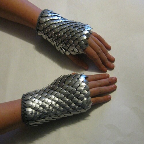 Scalemail Gauntlets Knitted Dragonhide Armor Bronze Warrior - Etsy