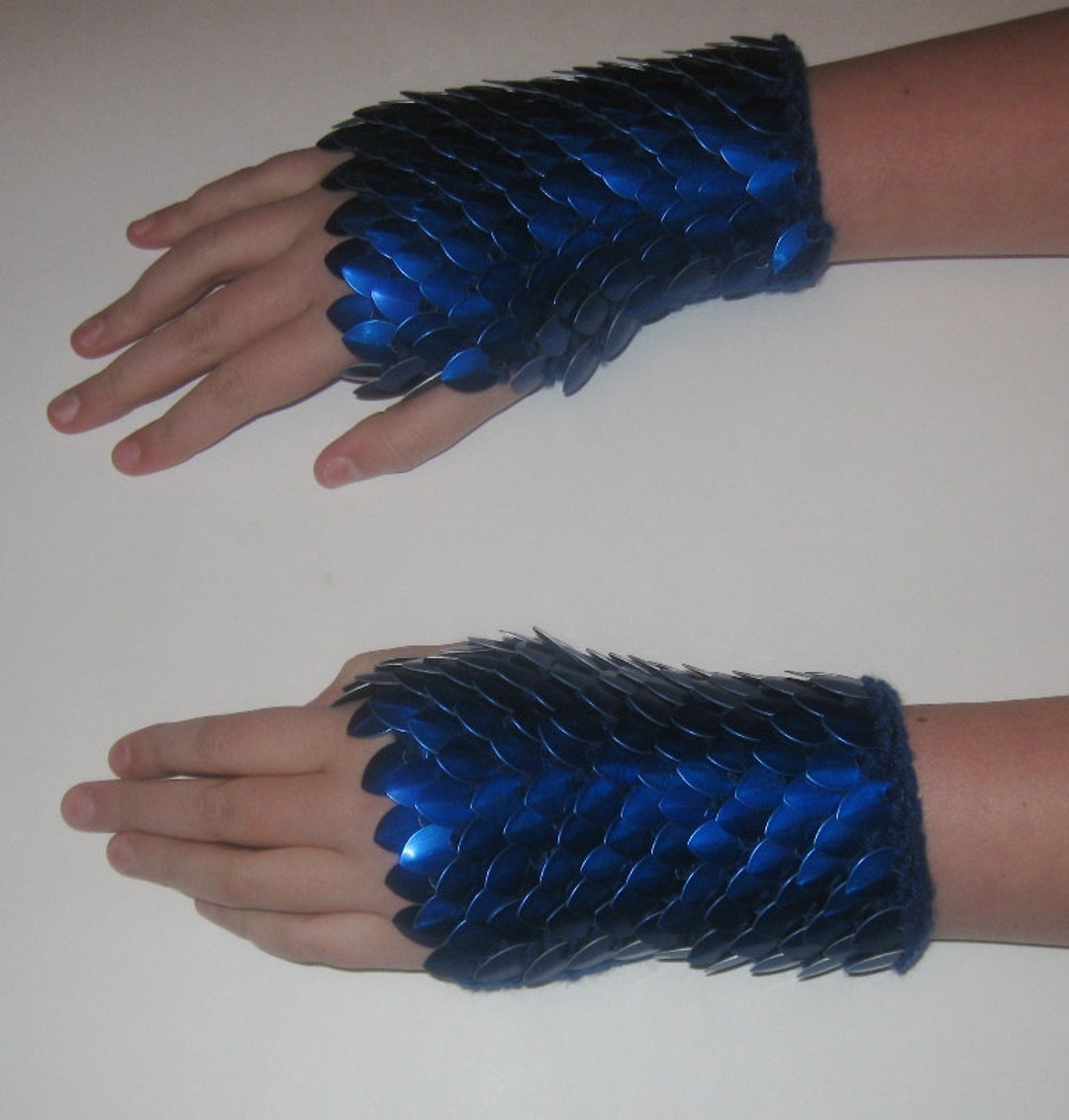 Scalemail Gauntlets Deep Blue Knitted Dragonhide Armor Choose - Etsy