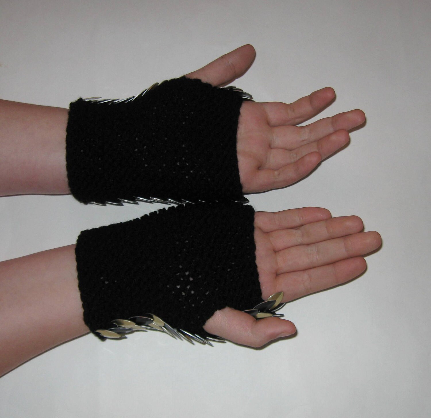 Scale Maille Gauntlets Knitted Dragonhide Armor Black and Gold - Etsy