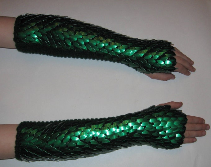 Scalemail Armor Gauntlets Knitted Dragonhide Extra Small - Etsy