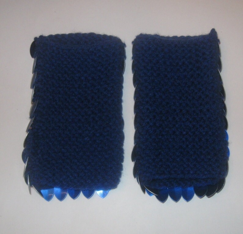 Scalemail Gauntlets Deep Blue Knitted Dragonhide Armor Choose Your Size ...