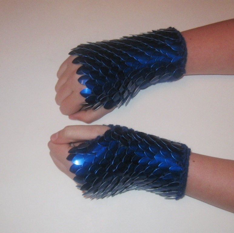 Scalemail Gauntlets Deep Blue Knitted Dragonhide Armor Choose - Etsy