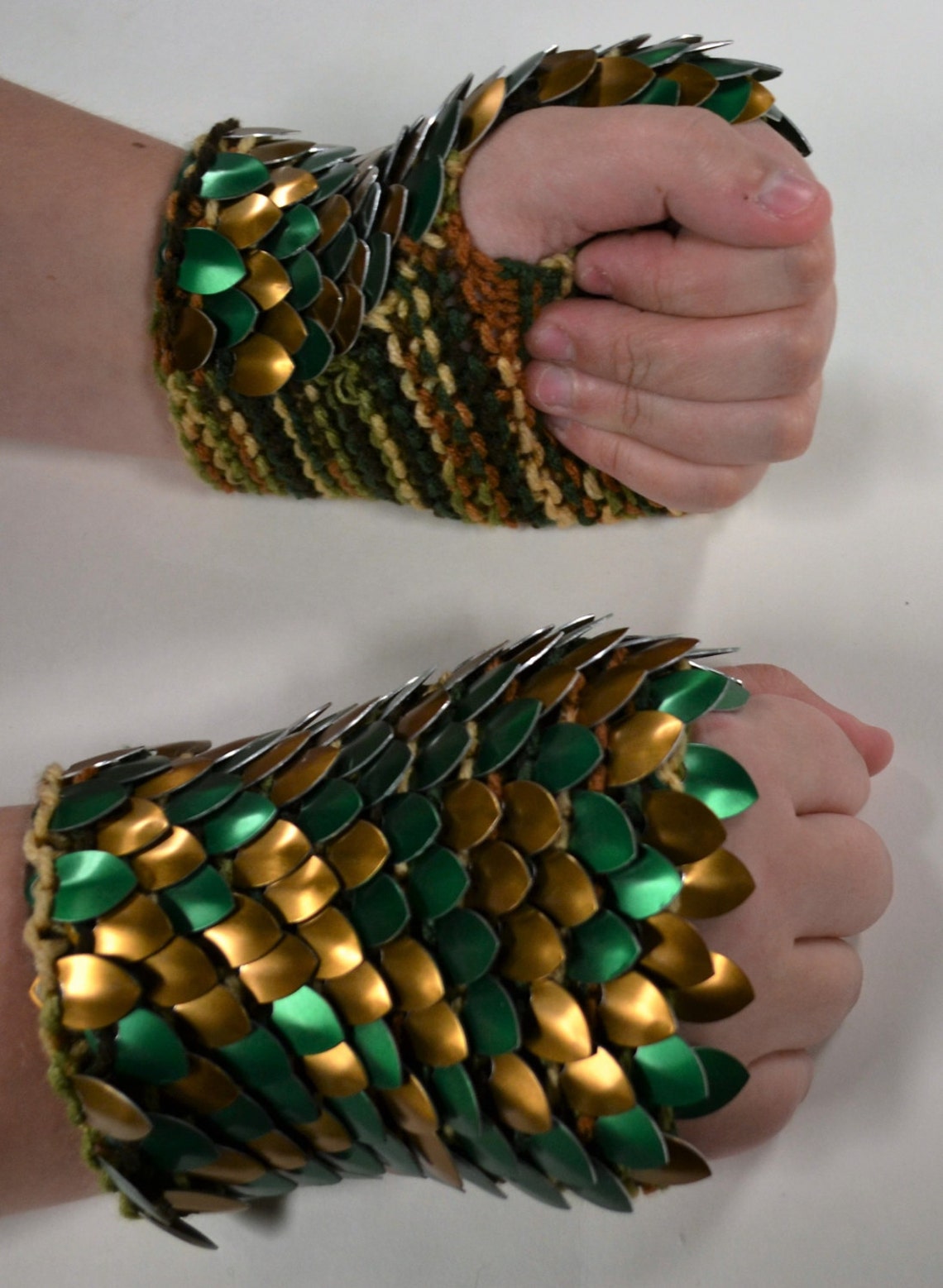Armor Gauntlets in Knitted Dragonhide Scalemail Green and - Etsy