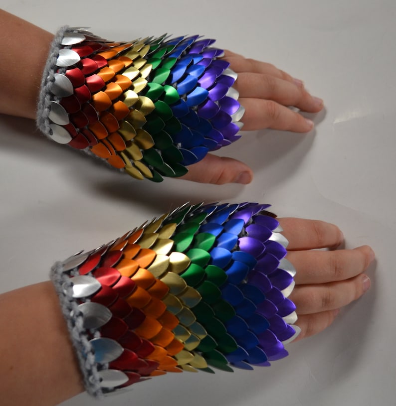 Fingerless Gloves in Knitted Dragonhide Scalemail Armor - Etsy