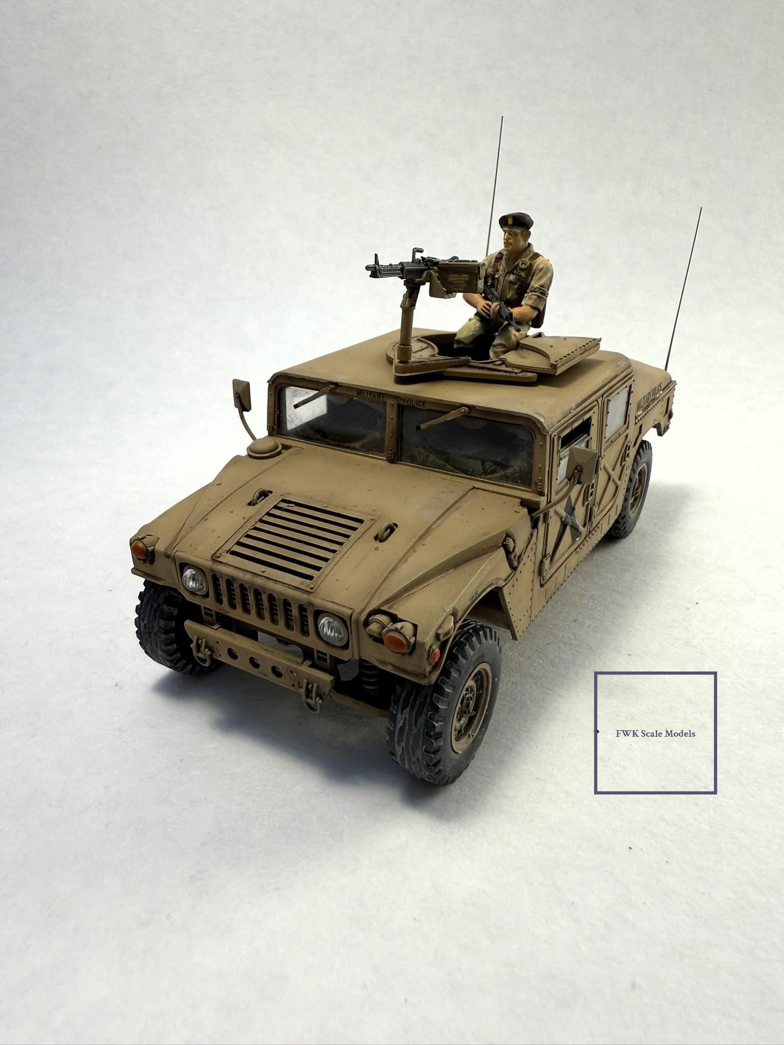 M1025 Humvee Armament Carrier Military Police Version - 1:35 Model ...