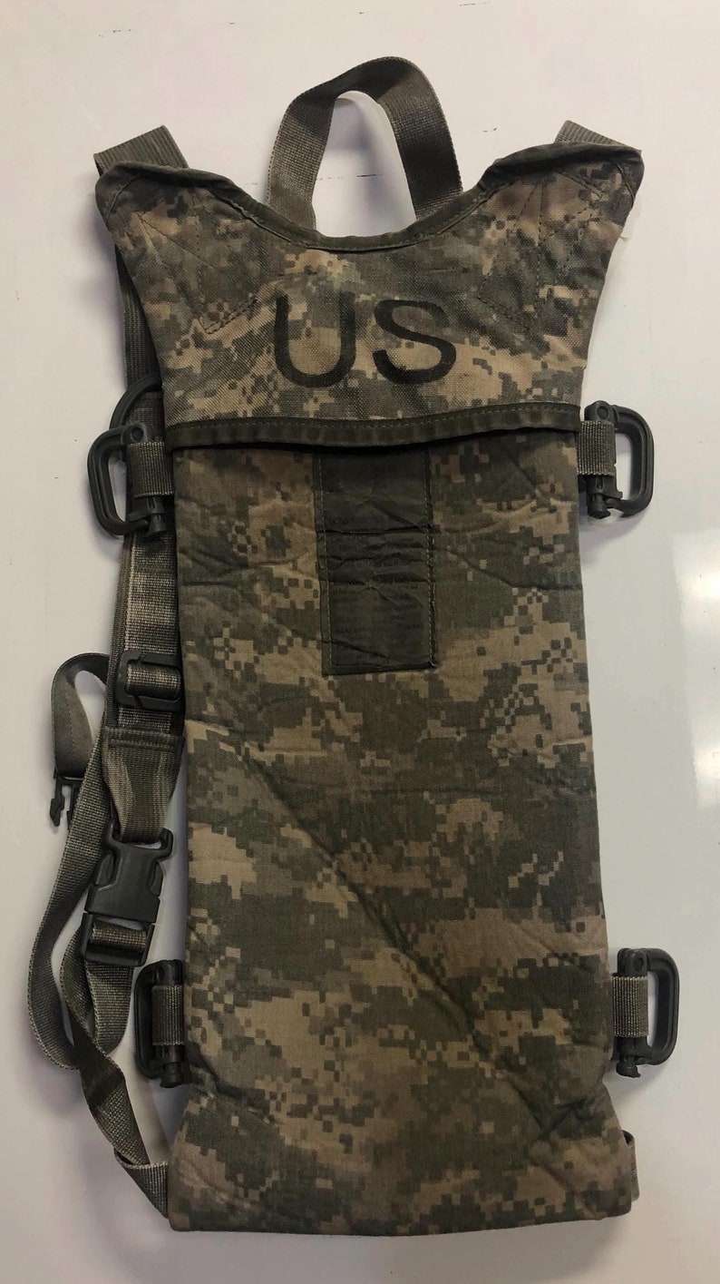 Authentic U.S Army Molle II Hydration Carrier System W/ Water Bladder ...