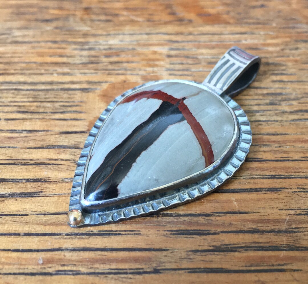 INDIAN PAINT Stone Pendant / Oxidized & Patterned Silver W/ 14k Yellow ...