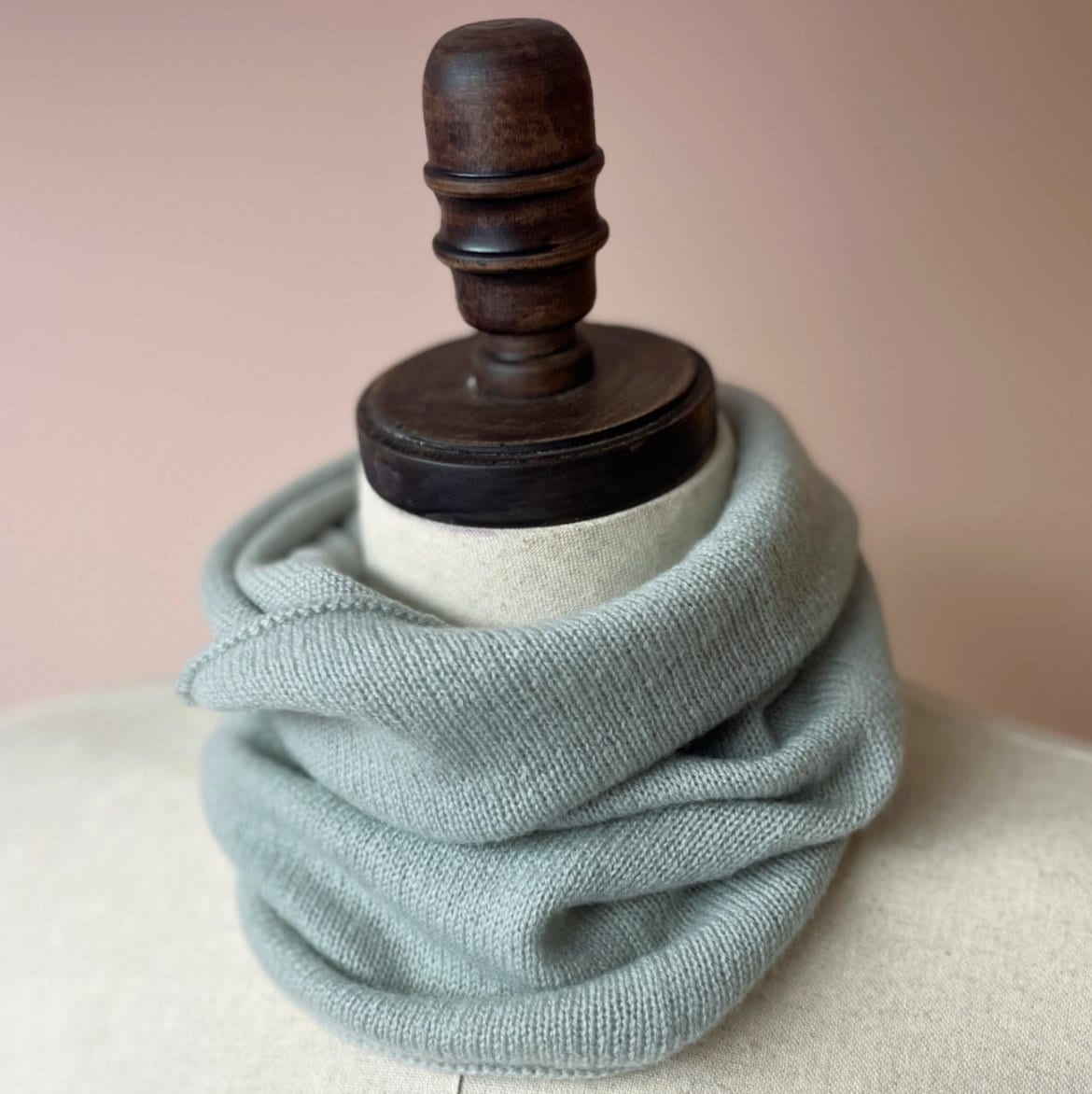 100% Cashmere Neck Warmer in Sage Green Neutral Cashmere Neckwarmer ...