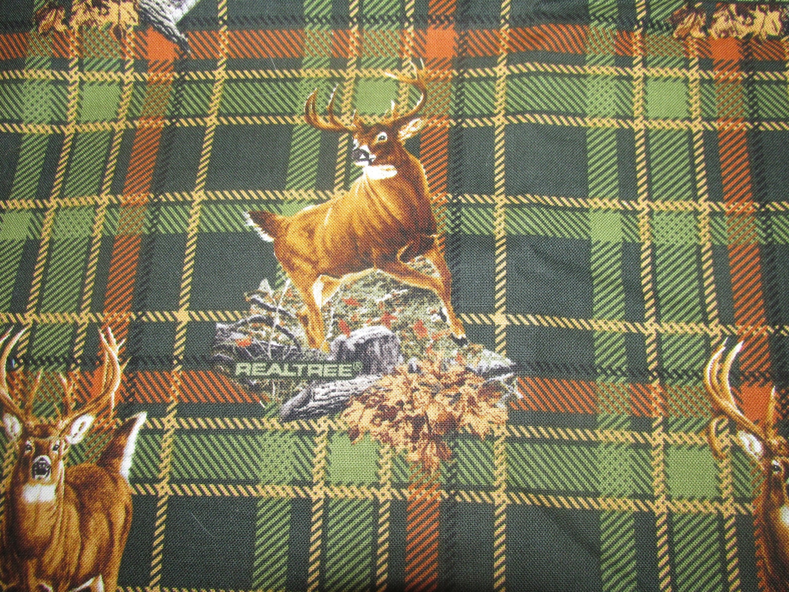 Deer Stag Buck Fabric Plaid Wildlife Quilt Cotton Licensed Realtree Diy ...