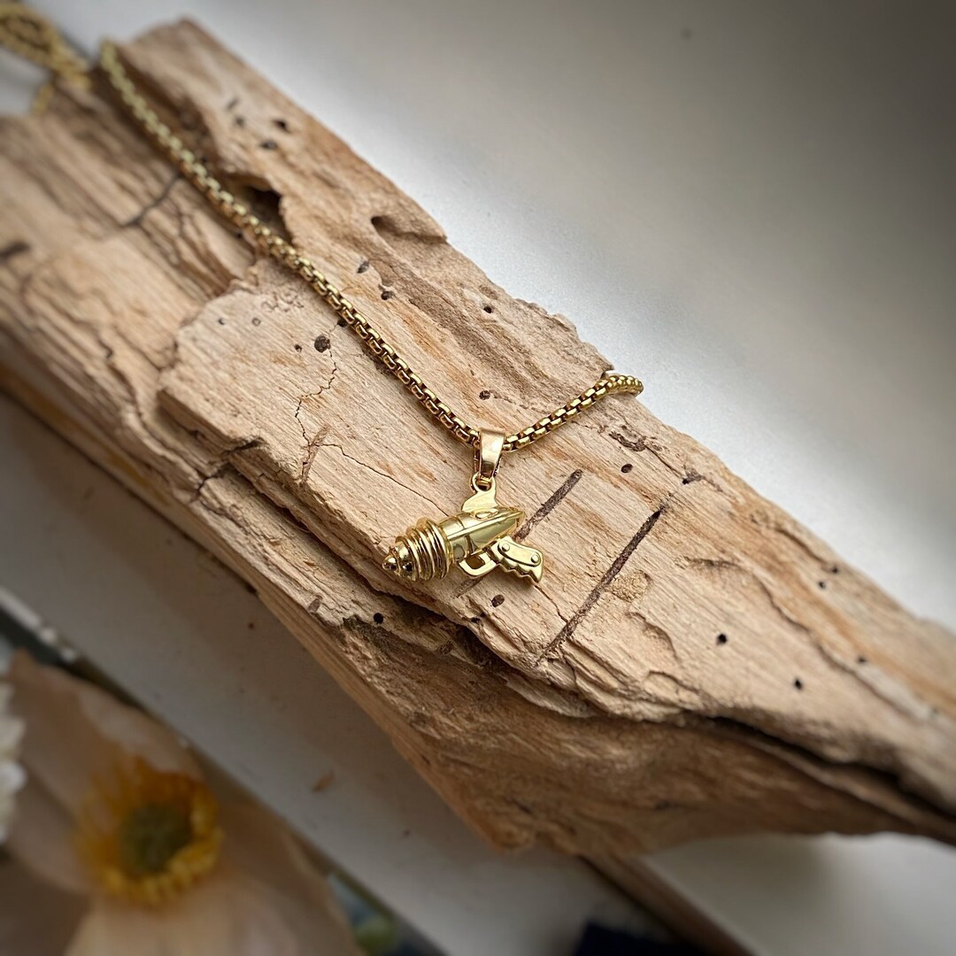 Gold Ray Gun Lazer Charm Necklace Sci-fi Stun Gun, Alien Weapon, Space ...