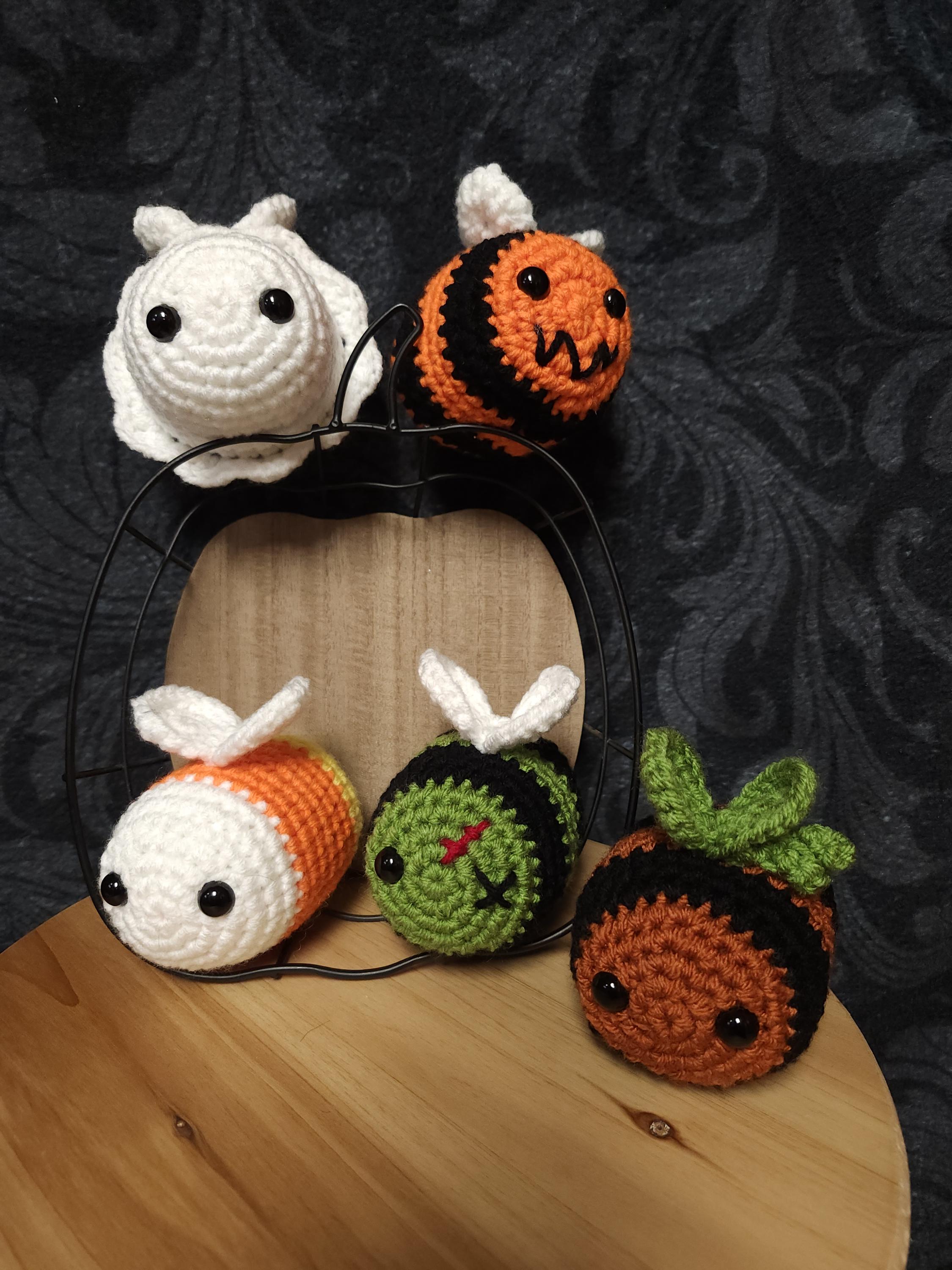 Custom Classic Halloween Bee Plushies - Etsy