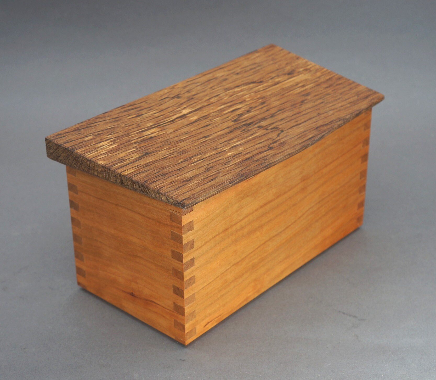Cherry and White Oak Finger Jointed Box - Etsy