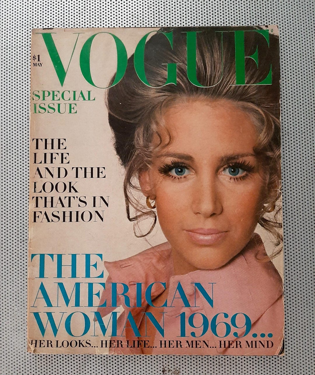 Vintage 1969 May Vogue Magazine Windsor Elliot Cover, American Woman ...