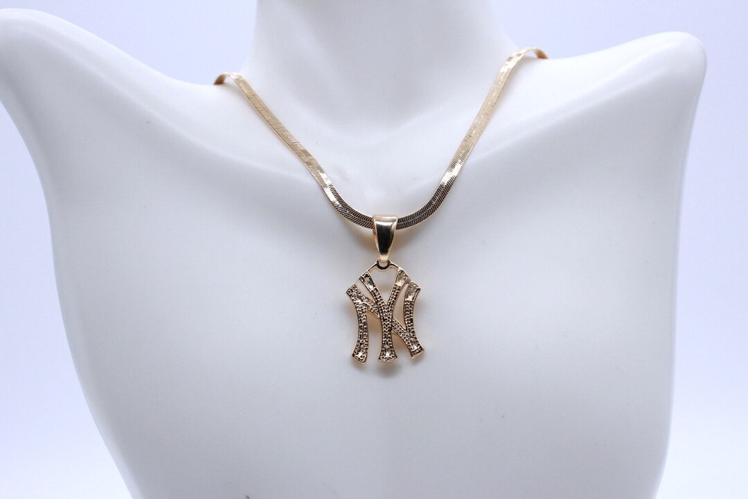 Impressive, Men's New York, Yankee Pendant. High Quality. 18K Gold ...