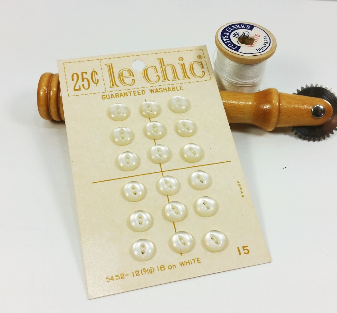 Tiny White Buttons 18 Vintage Le Chic 8mm 5/16 Pearl Cat - Etsy