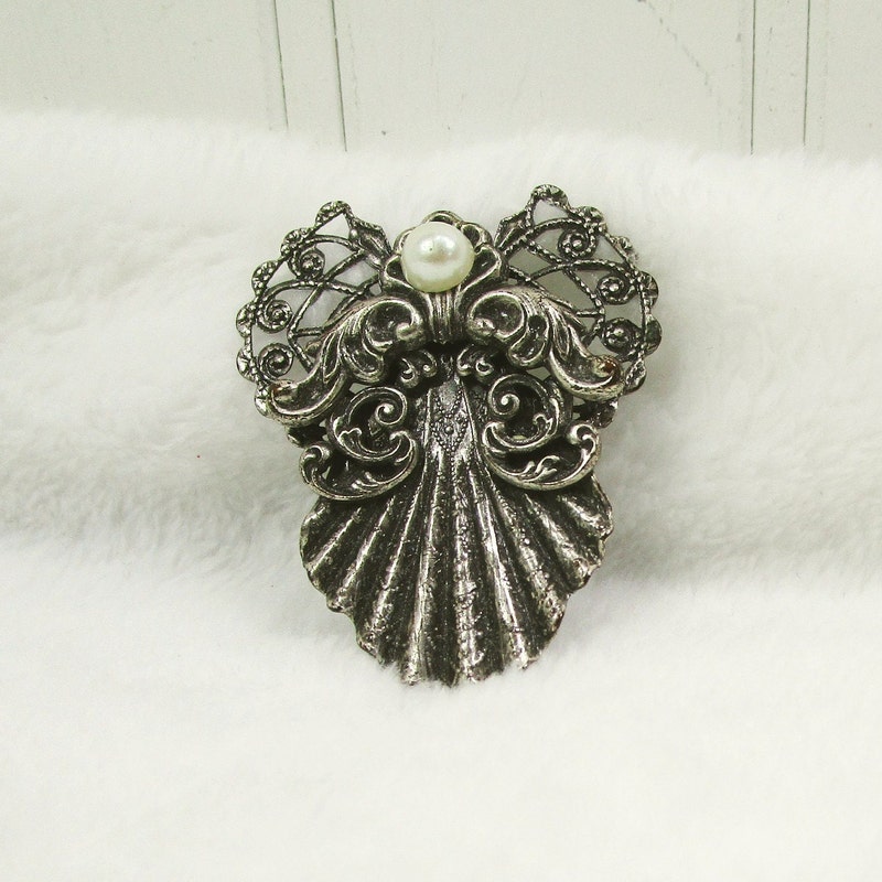 Jane Angel Brooch - Etsy