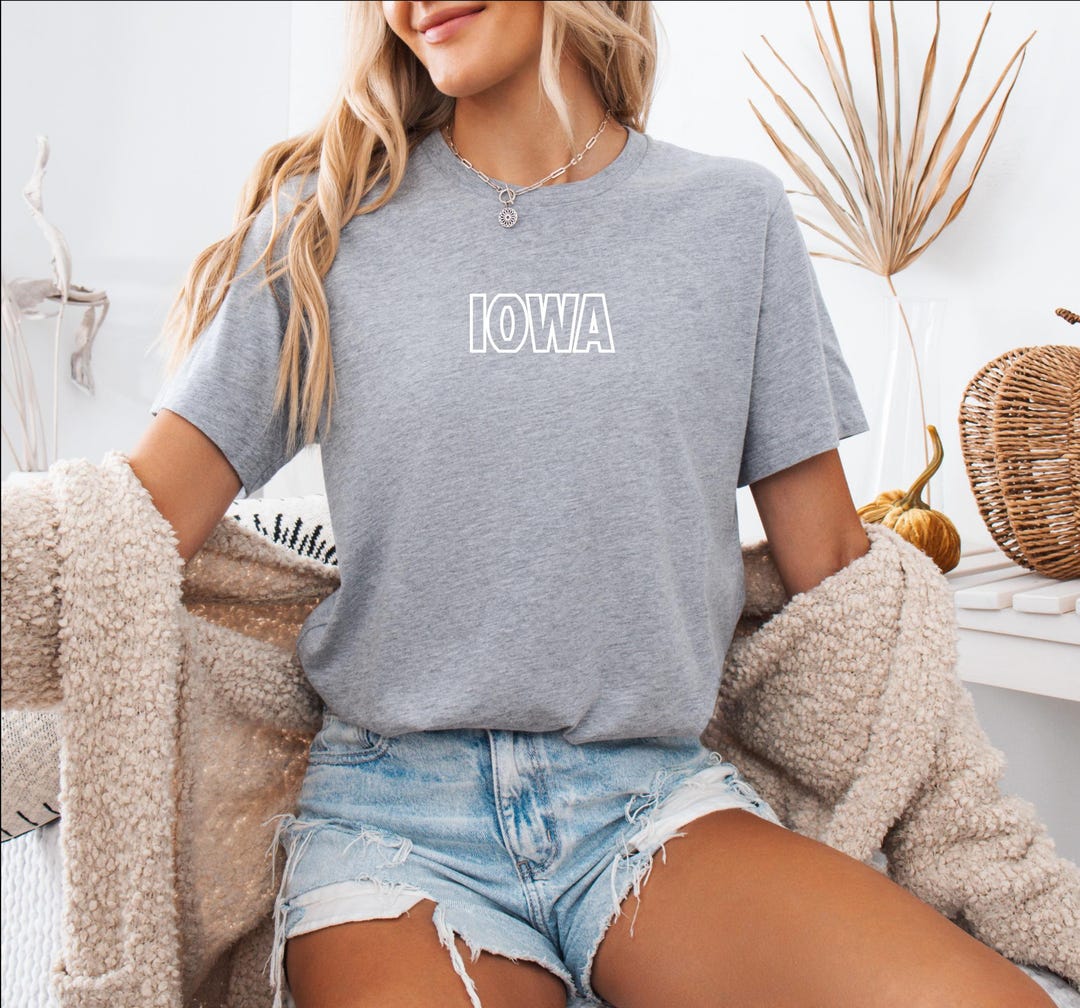 Iowa T-shirt, Cute Iowa Apparel, State of Iowa Gift, Classic Vintage ...