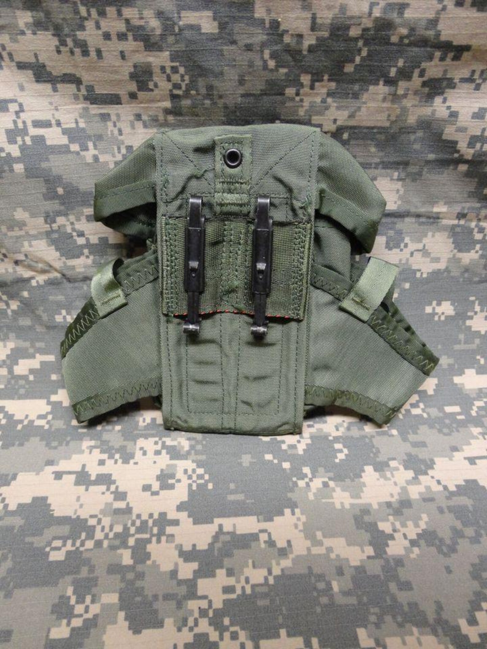 New US GI M16 Triple Magazine Pouch - Etsy