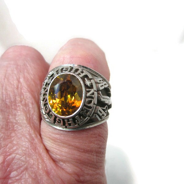 Vintage Class Ring - Etsy