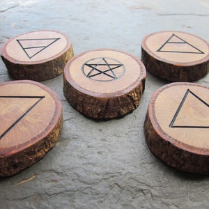 Unique Natural Wood Element Symbols - English Oak - Portable Pocket ...